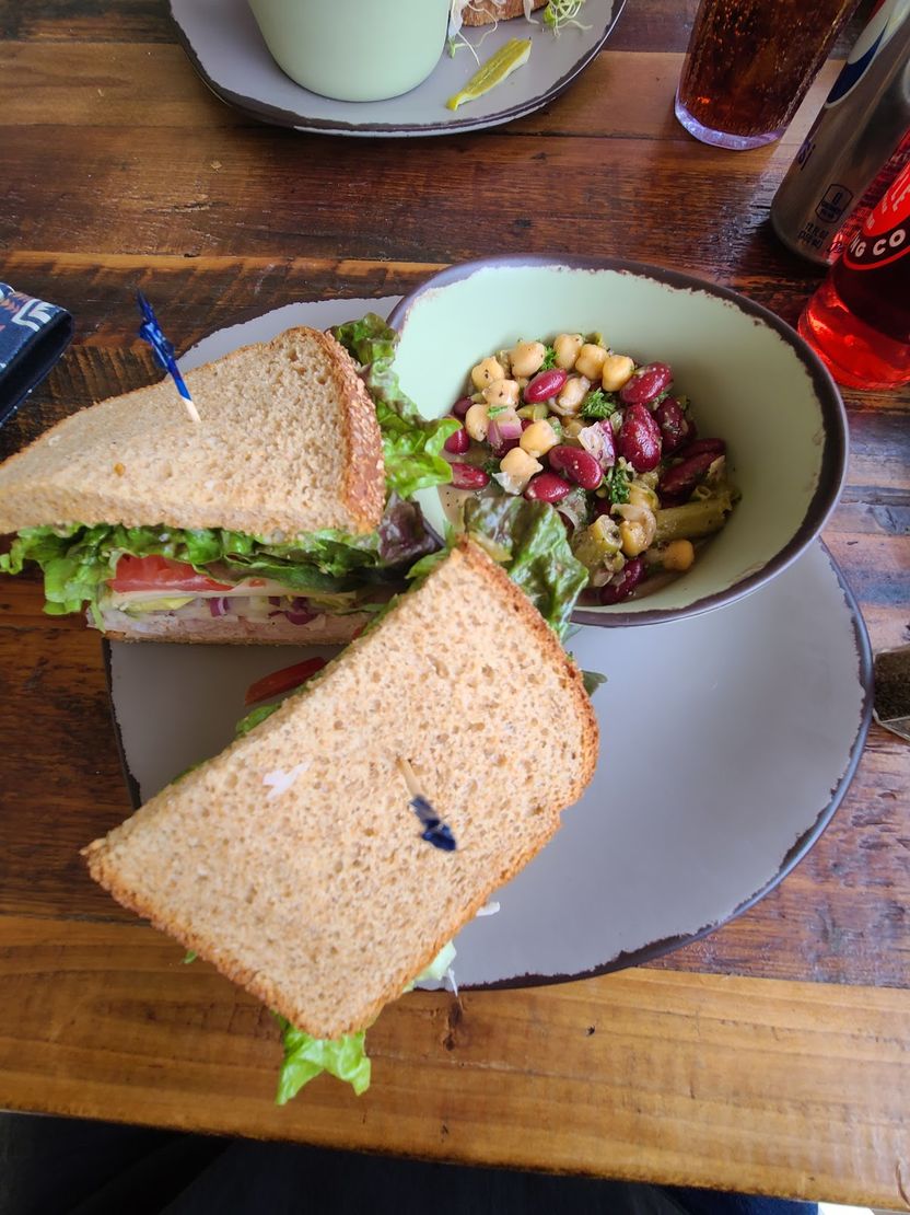 Pickled Porch Cafe - GoCalaveras.com