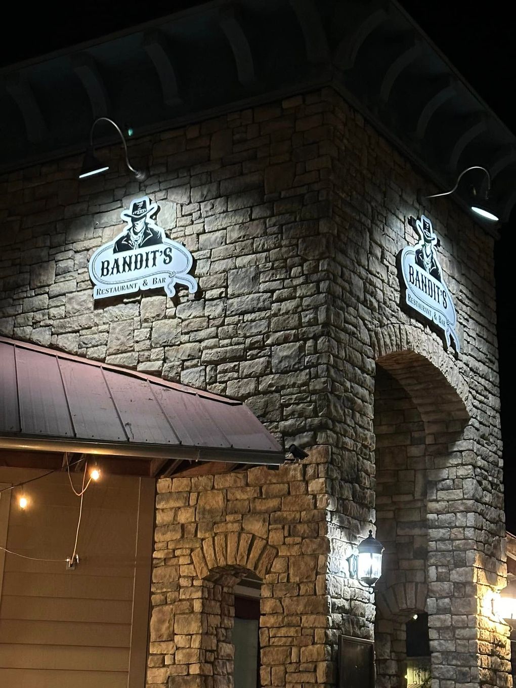 Bandits Restaurant & Bar - GoCalaveras.com